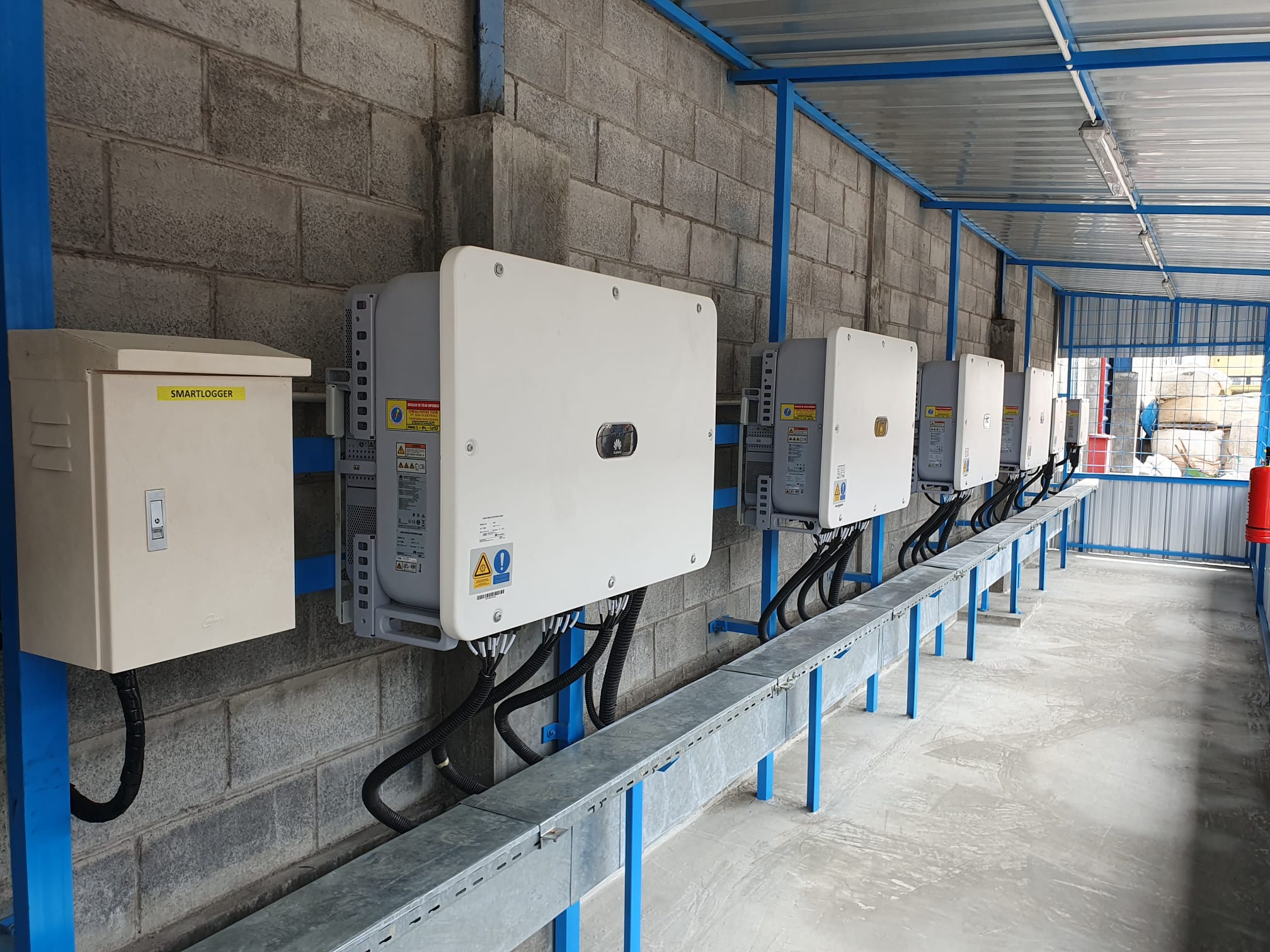 Mengenal Inverter Panel Surya dan Fungsinya - HMEnergi